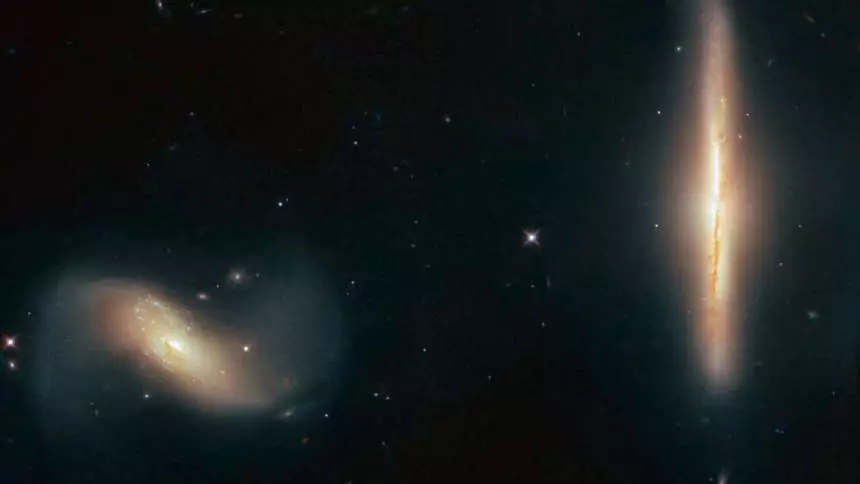 Hubble tog en bild av ett par vänliga galaxer