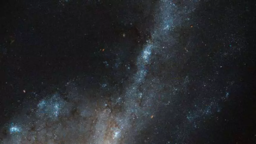 Teleskop "Hubble", benzersiz Starmy Kreş'i keşfetti