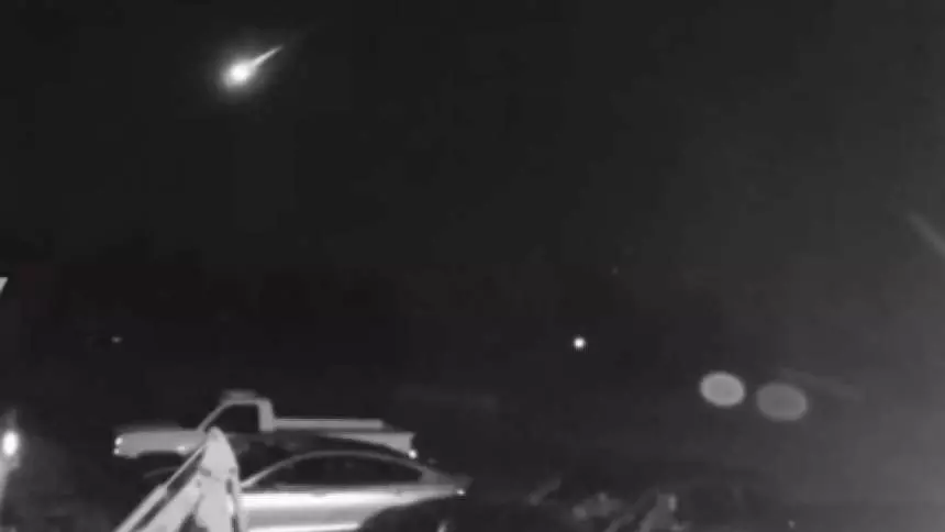 Video hiburan dengan setetes meteorit di Arkansas muncul di internet