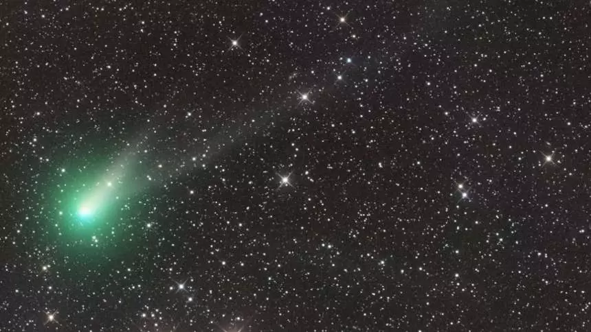 Comet "Catalina" nêzîkî erdê dibe