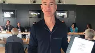 Jeff Bezos je obljubil, da bo letos poslal osebo