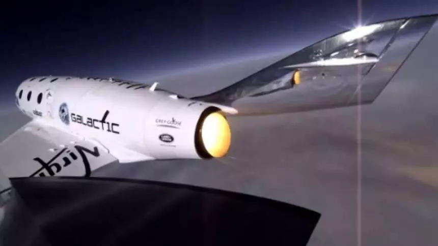 Virgin Galactic uzay gəmisi ilk dəfə testi taxtada testi keçdi