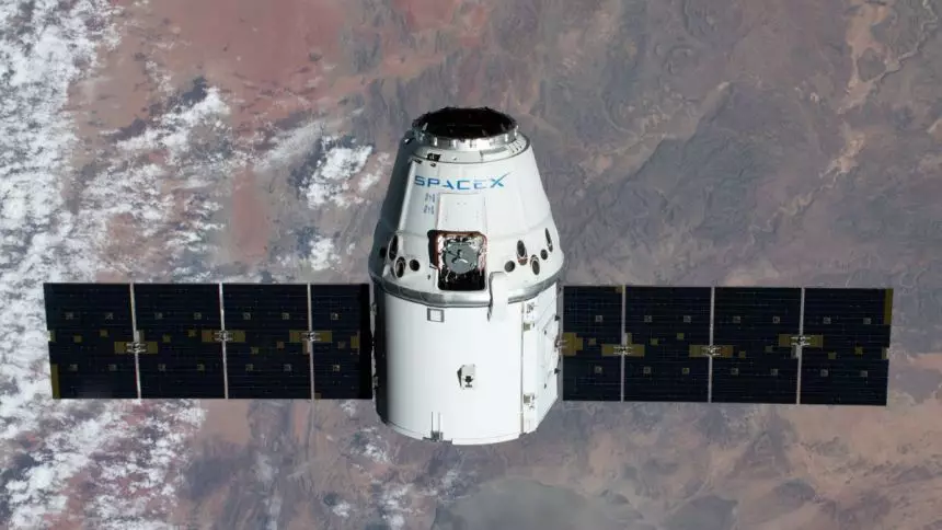 Dragon Cargo Ship sal op 5 Desember na die ISS gaan