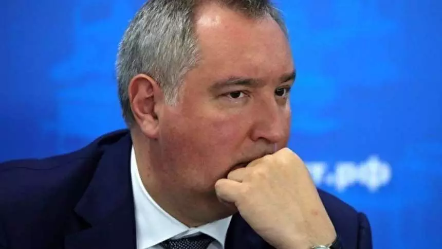 Rogozin ne impresiĝas pri la prezento de la ŝipo interplaneda de Starship