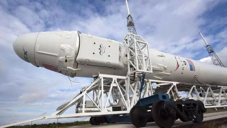 Penerbangan menyang kapal pesaing spacex dijadwalake kanggo miwiti musim panas