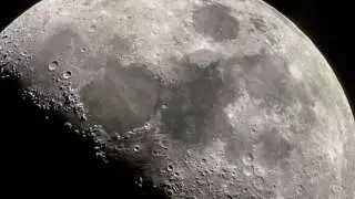 Les scientifiques russes veulent percer la lune pour résoudre l'un des principaux mystères