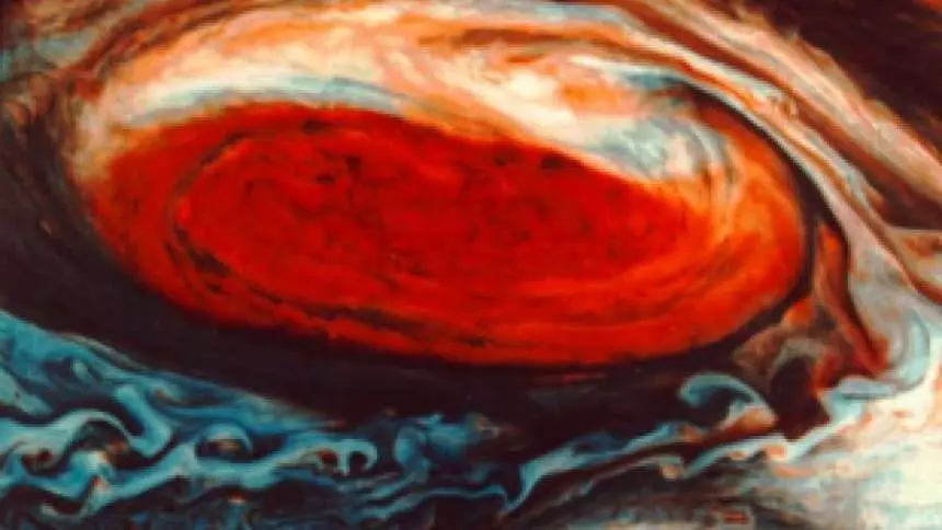 Atmosfæriske stormer på Jupiter er rettet inn i planeten