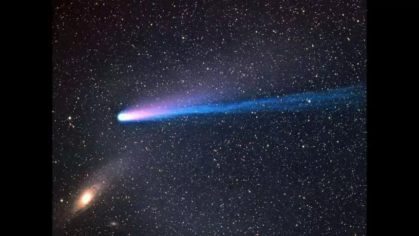 Astrologul a spus cum să se apropie de cometa de cometă poate schimba soarta oamenilor