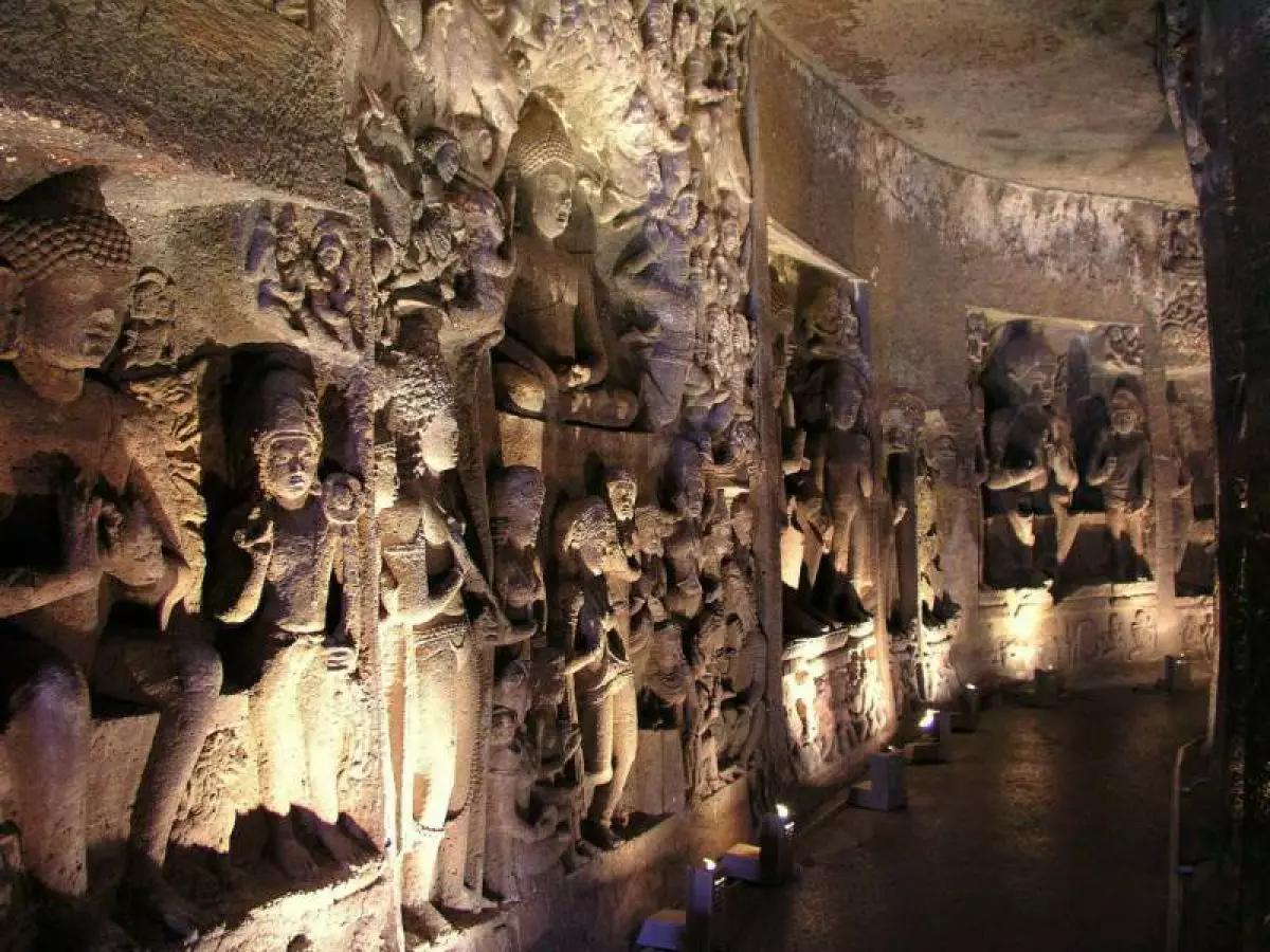 Temple Ajanta - Coves misterioses amb un interior impressionant