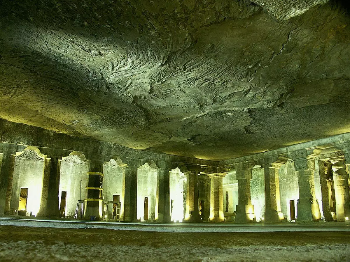 Temple Ajanta - titokzatos barlangok lenyűgöző belső térrel