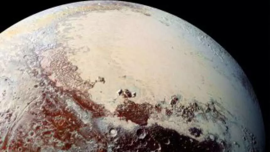 Pluto endrer temperaturen og oppvarmer seg