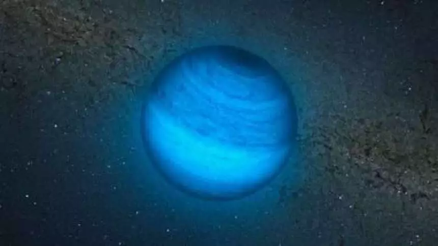 Astronomoj ekzamenas la misteran solan spacan objekton