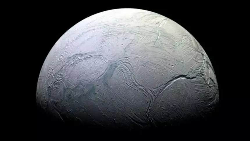 Kuchamhembe hemisphere ye enceladus yakawana mitsva yemvura ice uye egariro chiitiko