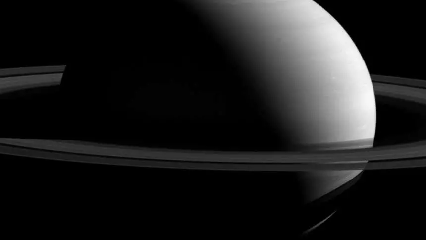 A Saturn új képei megjelentek a NASA-n