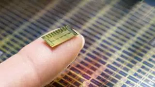 Ilmuwan nggawe microchip 