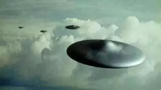 Cincinnati'nin hemen üzerinde birkaç UFO'ların göründüğü video internete çarptı