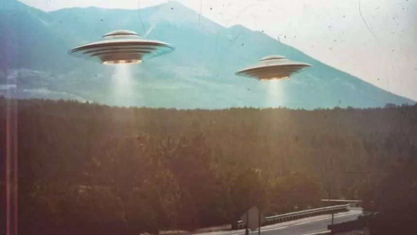 אַ סטרייקינג פאַל: צוויי UFOS האָבן קאַפּטשערד אין וואָראָנעזש פון נאָענט קייט