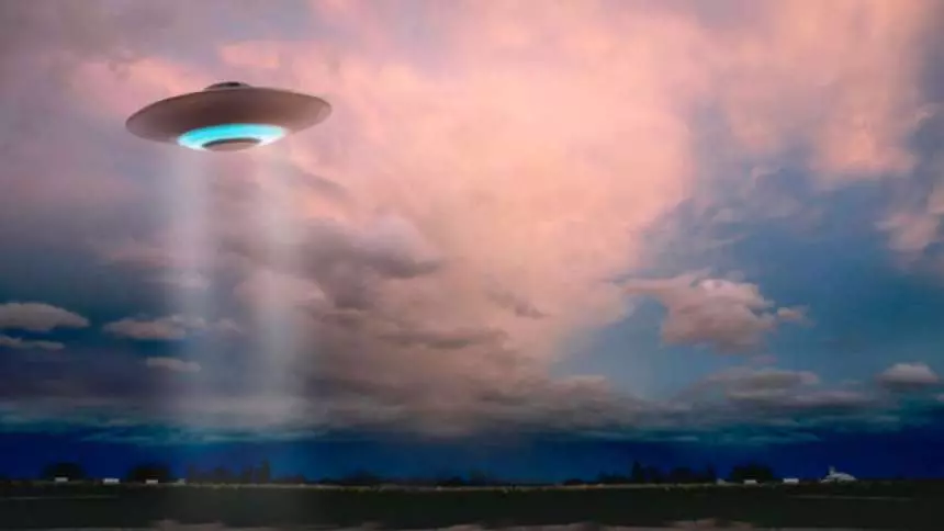 Ufo am Himmel iwwer Lipetsk