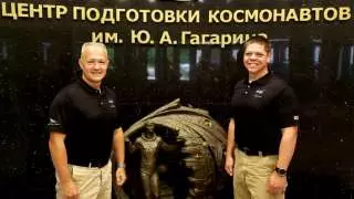 Amerikanische Astronauten wurden in der CPK vor dem ersten Flug in der ISS auf dem Schiffs-Crew Dragon trainiert