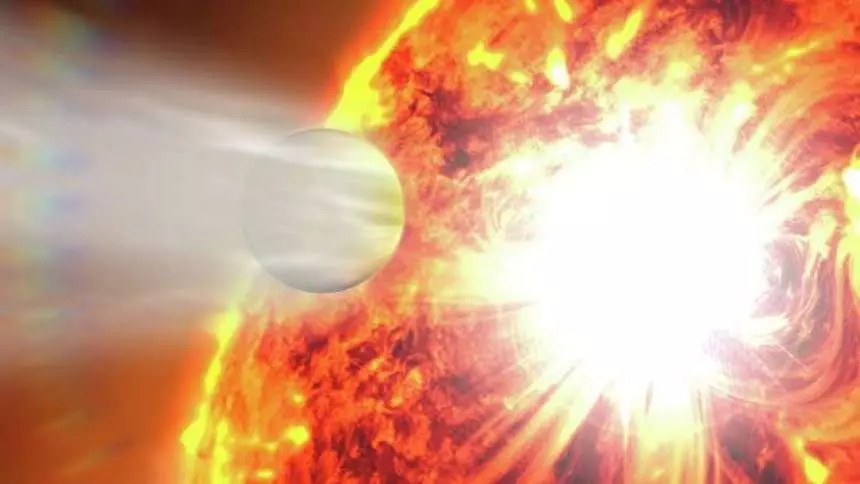 शास्त्रज्ञ: सुपर-सन्स सूर्यामध्ये येऊ शकतात, जे सर्व जिवंत नष्ट करेल