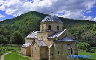 Monastère - Danse Deniz Lynn (bref)