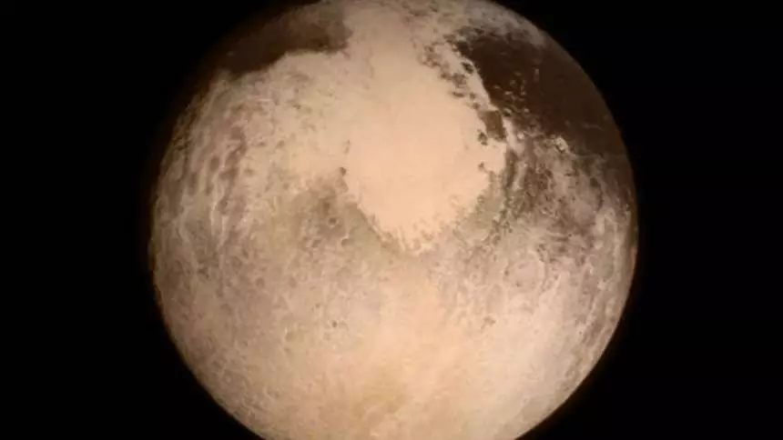Kepala NASA menganggap Pluto dengan planet penuh