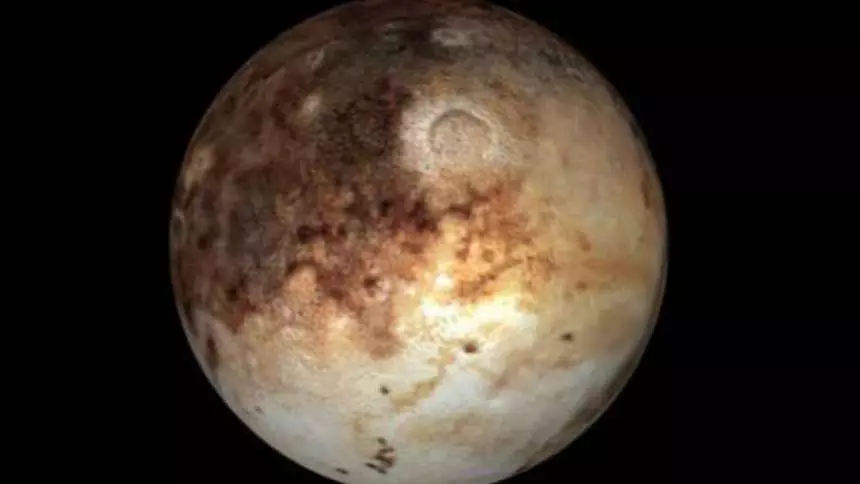 Pluto nemá systém krúžkov
