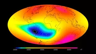 Anomali i jordens magnetiska fält kan inte skydda satelliter från kosmisk strålning