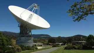 D'Operatioun vum Dss43 Detail antenna deelweis restauréiert