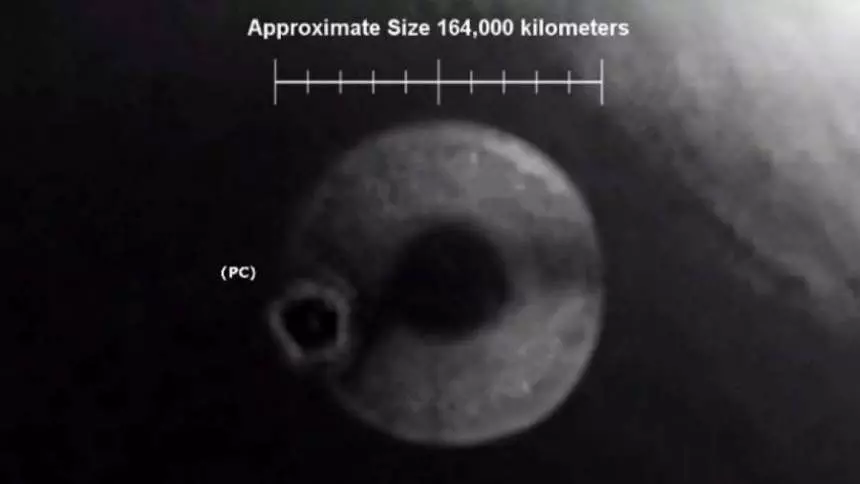 Giant Ufo yn it sinnestelsel. Soho opnommen in objekt fan 164 tûzen km.