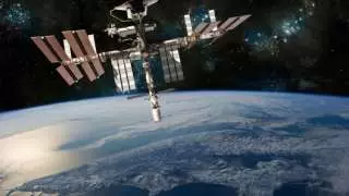 Orbit av ISS hevet 1,6 kilometer før de flyr Soyuz MS-12 romfartøyet.