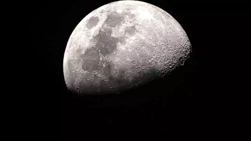 A axencia espacial europea prepárase para devolver á persoa á lúa