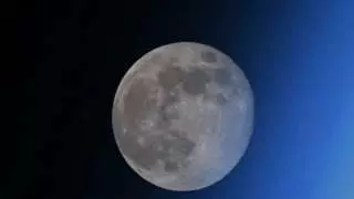 ロシアの宇宙飛行士はISSから月没を示しました