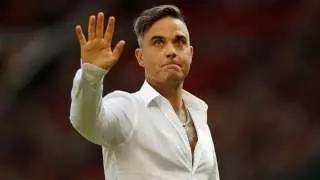 Mwimbaji Robbie Williams alizungumza juu ya mkutano wake na wageni katika filamu ya waraka