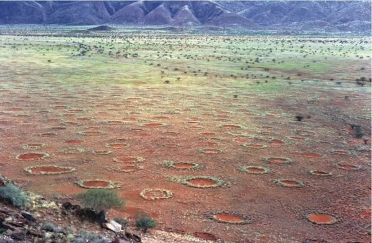 10 deserti di misteri che devono solo risolvere l'umanità