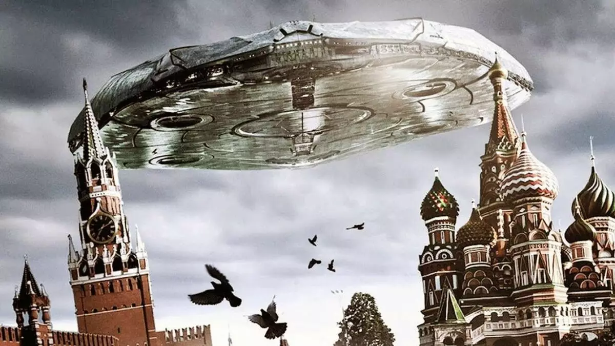 UFO ನೇರವಾಗಿ ವಿಮಾನ, ಜಿಜ್ಞಾಸೆ ವೀಡಿಯೊ ಬಳಿ ಹಾರಿಹೋಯಿತು