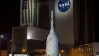 År 2019 skickar NASA en ny rymdfarkost till månen