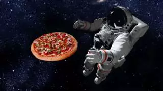 American Astronaut pantaði pizzu beint frá geimnum