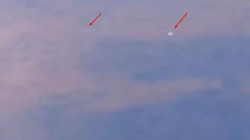 Disekat di Itali Ghosts Three Ufos Terkejut Rangkaian