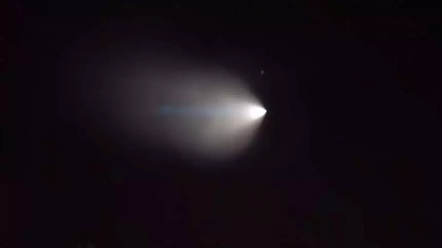 תושבי ארה"ב מבולבלים את הטיל הרוסי עם UFO