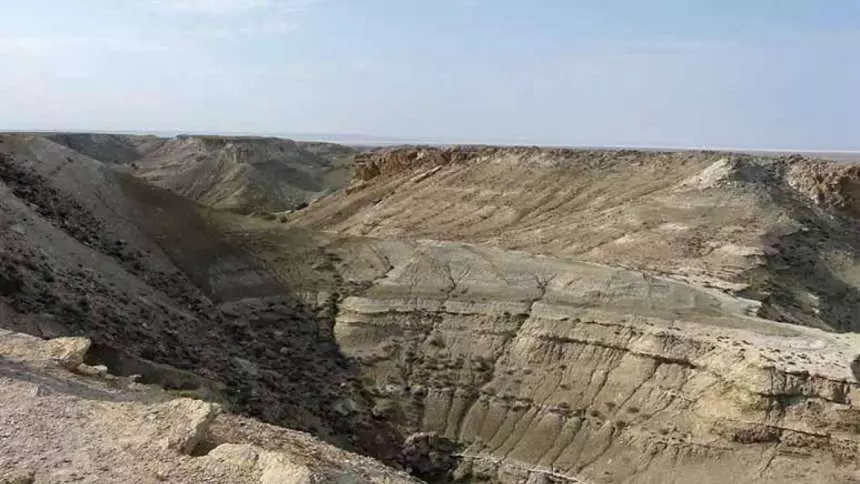 Petrohradští studenti šli na legendární WPadin Karagia při hledání cizinců