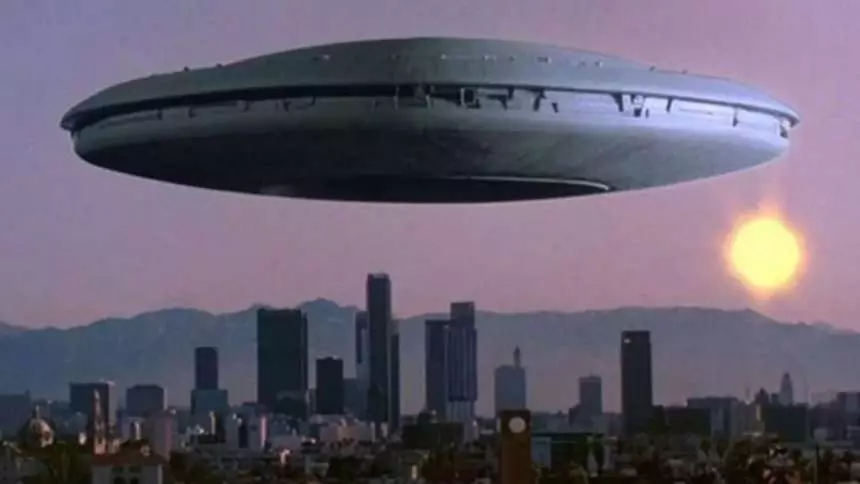 كالىفورنىيەنىڭ ئاھالىسى تۈگمىنى تۈگەتكەن UFO نى كۆرسەتتى, بۇ سىننى تۈگەتتۈرۈپ, ئىنستىتۇتىنى ھەيران قالدۇردى