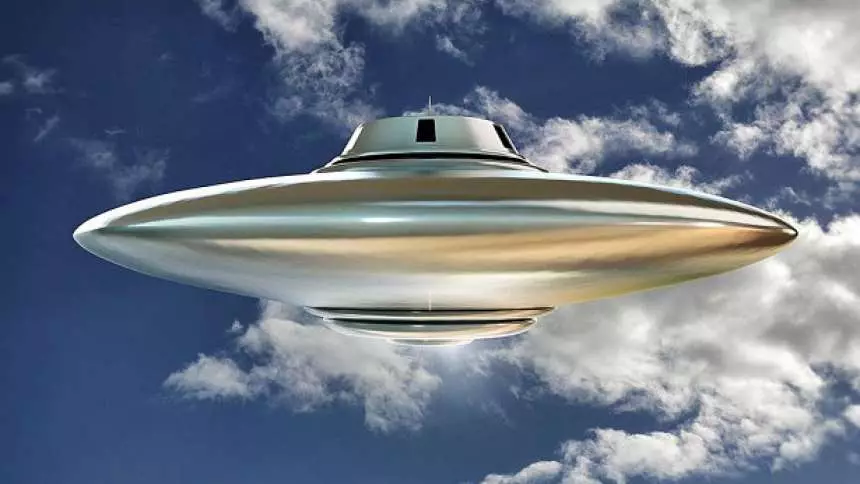 Ufologists：挖掘不给出同一UFO，落入不同国家的视频