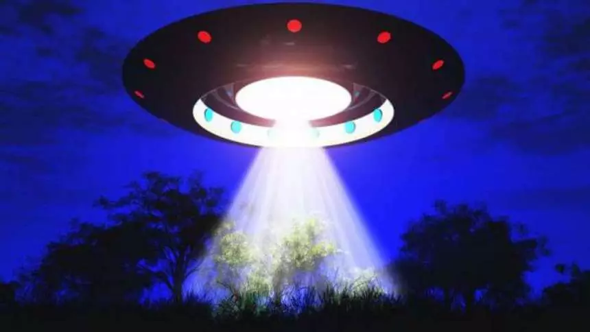 Dúirt American conas a d'eitil UFO ina theach