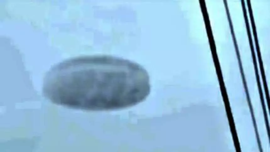 Бразилияда жергілікті тұрғын видеода үлкен UFO-ны тіркеді