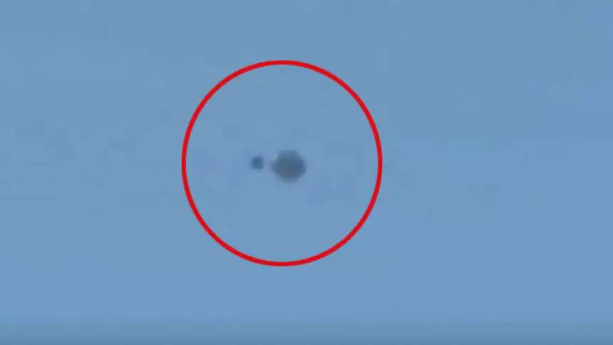 In Polen viel de samenvloeiing van twee vreemde UFO's in de kamer