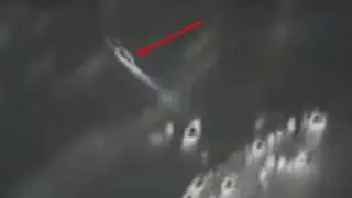 Vurgulanan bir UFO ile ağda bir video belirdi