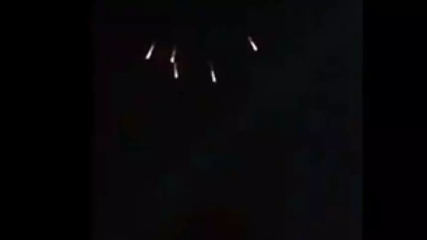 F'daqqa ħames UFOs residenti frightened tal-belt resort fl-Istati Uniti