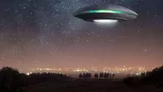 Amerikan, iki ýyl ýygnalan UFO-lar bilen surat ýygyndysyny görkezdi
